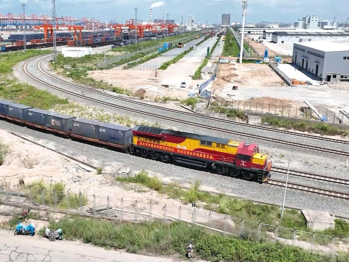 In 2023, the new land-sea corridor in the west will run more than 5,000 ...