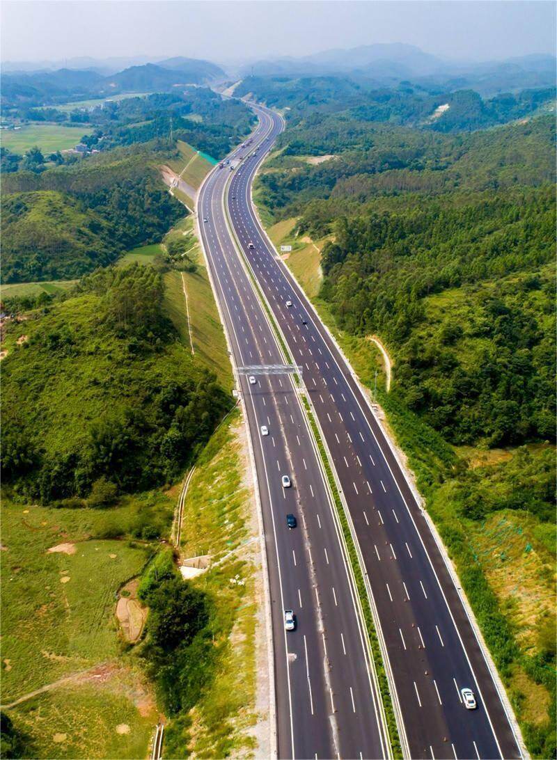 ووهان هوانغشي قسم من شانغهاى وتشونغتشينغ السريع سيتم بناؤها وتوسيعها ...