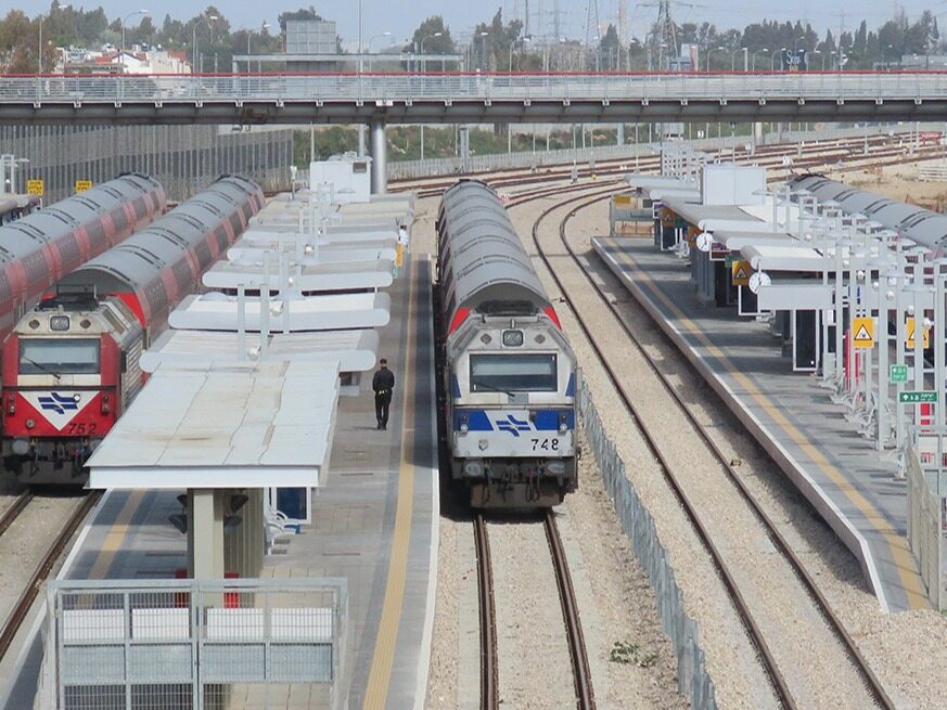 Israel will spend $27 billion to build a new railway to Saudi Arabia ...