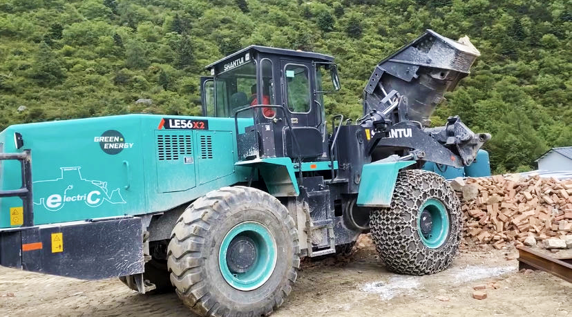 Zero emission and long life, customers favor SHANTUI pure electric ...