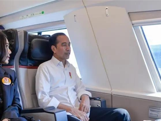 Indonesian President's First Ride on the Yawan High Speed Rail--Seetao