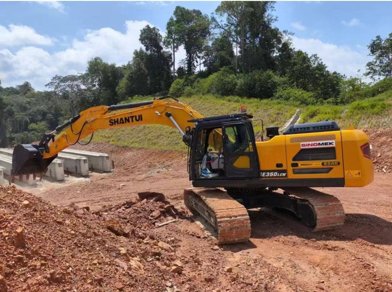 Shantui excavator wins the trust of customers in overseas markets--Seetao