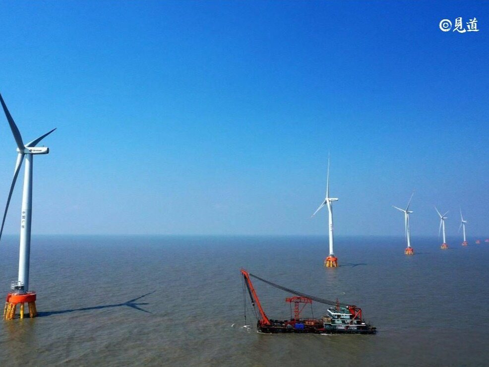 The world's first 18MW mass offshore wind farm starts--Seetao