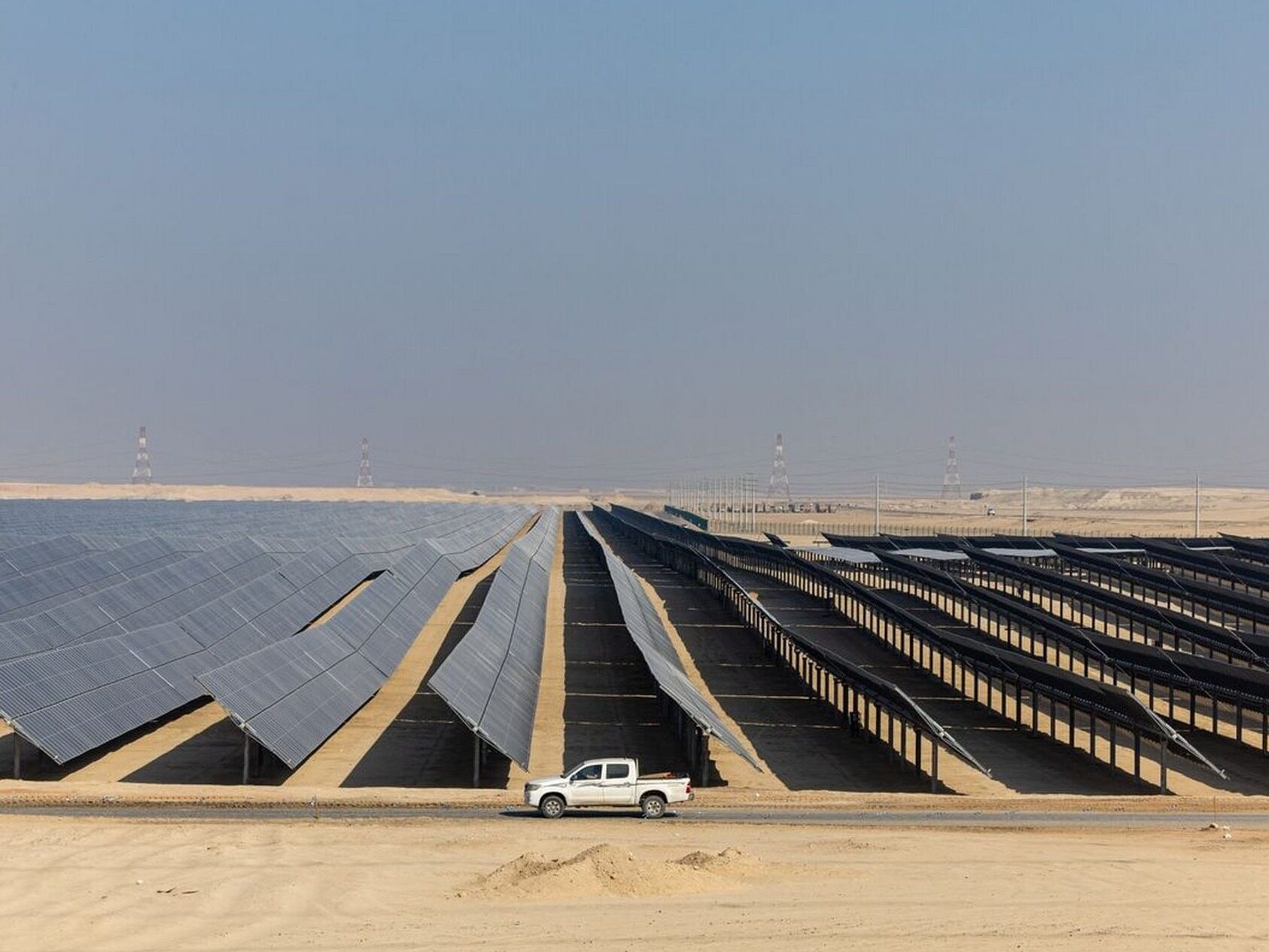 The largest photovoltaic project in the Middle East is put into ...